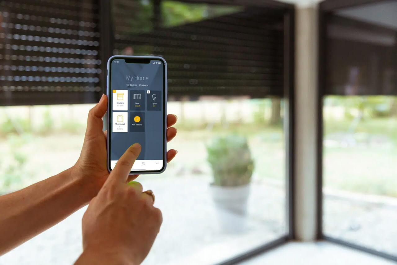 Volets roulants connectés avec TaHoma Switch de Somfy